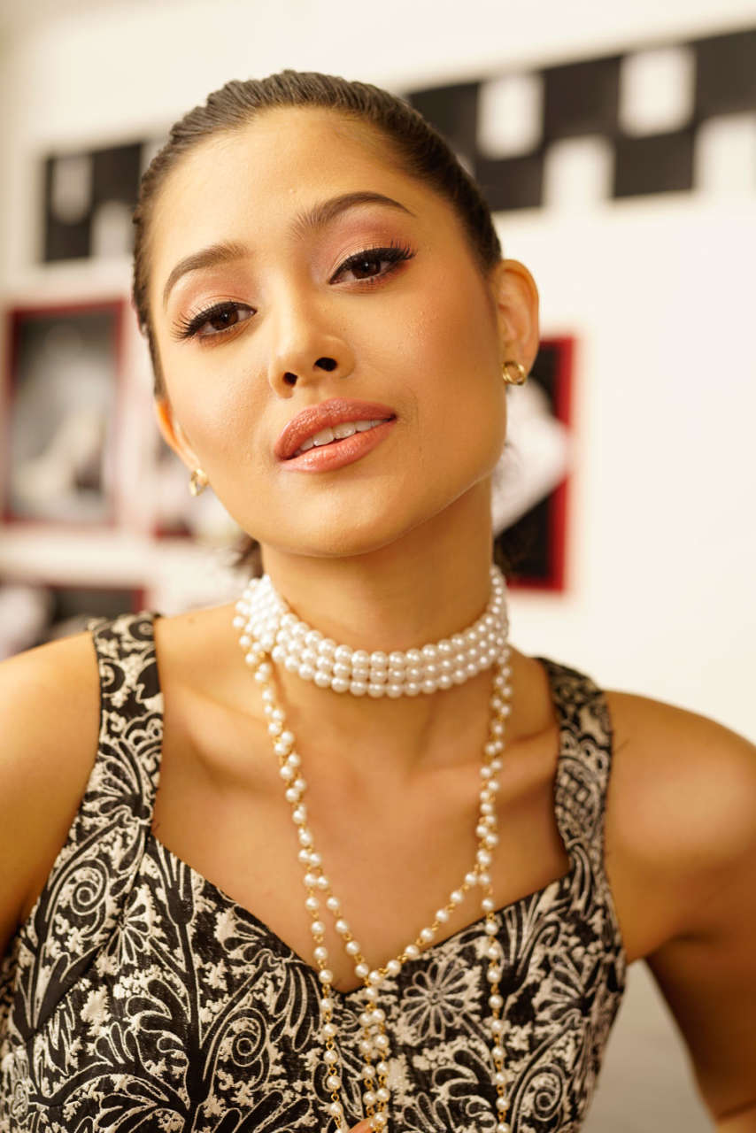 The Golden Age of Maureen Wroblewitz - Calyxta