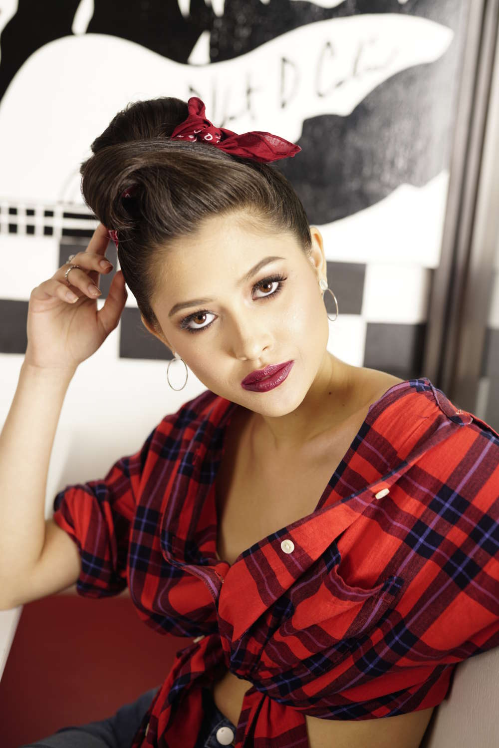 Maureen Wroblewitz: Rouged Rockabilly - Calyxta