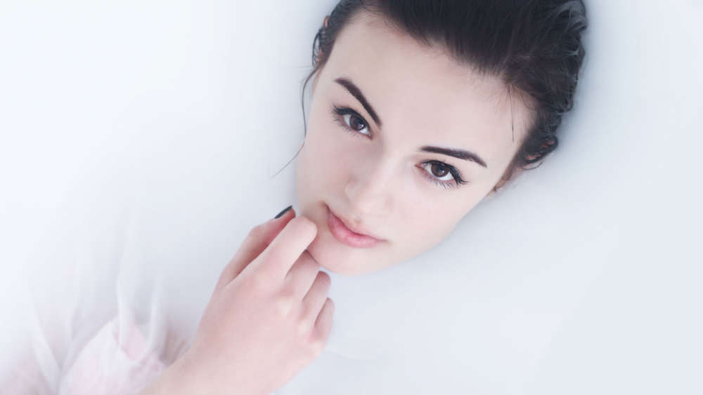 Cloudless Skin vs. Glass Skin: What's the Difference? - Calyxta