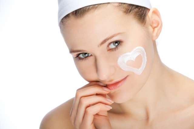 Hydrating vs Moisturizing: What's the Difference?! - Calyxta