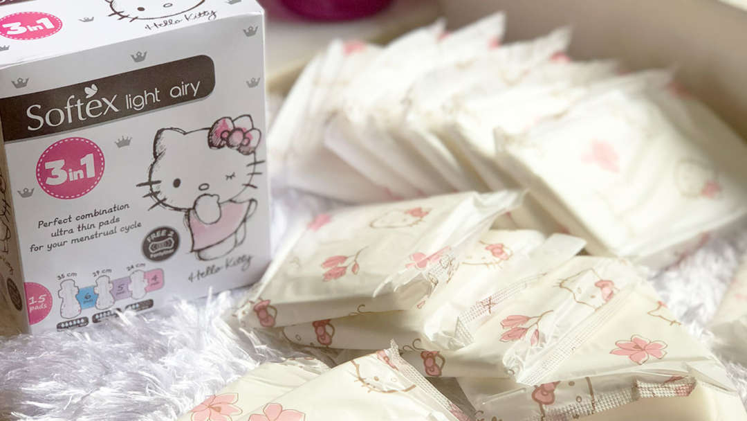 Softex Hello Kitty Light Airy Ultra Thin 3-in-1 Combo Box Review - Calyxta