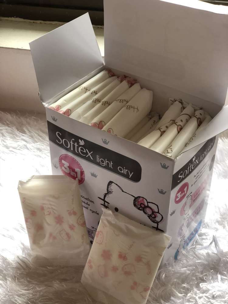 Softex Hello Kitty Light Airy Ultra Thin 3-in-1 Combo Box Review - Calyxta